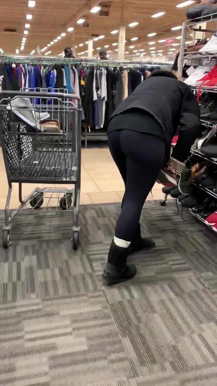Watch Free Candid Bubble Booty Blonde Pawg Porn Video Anon